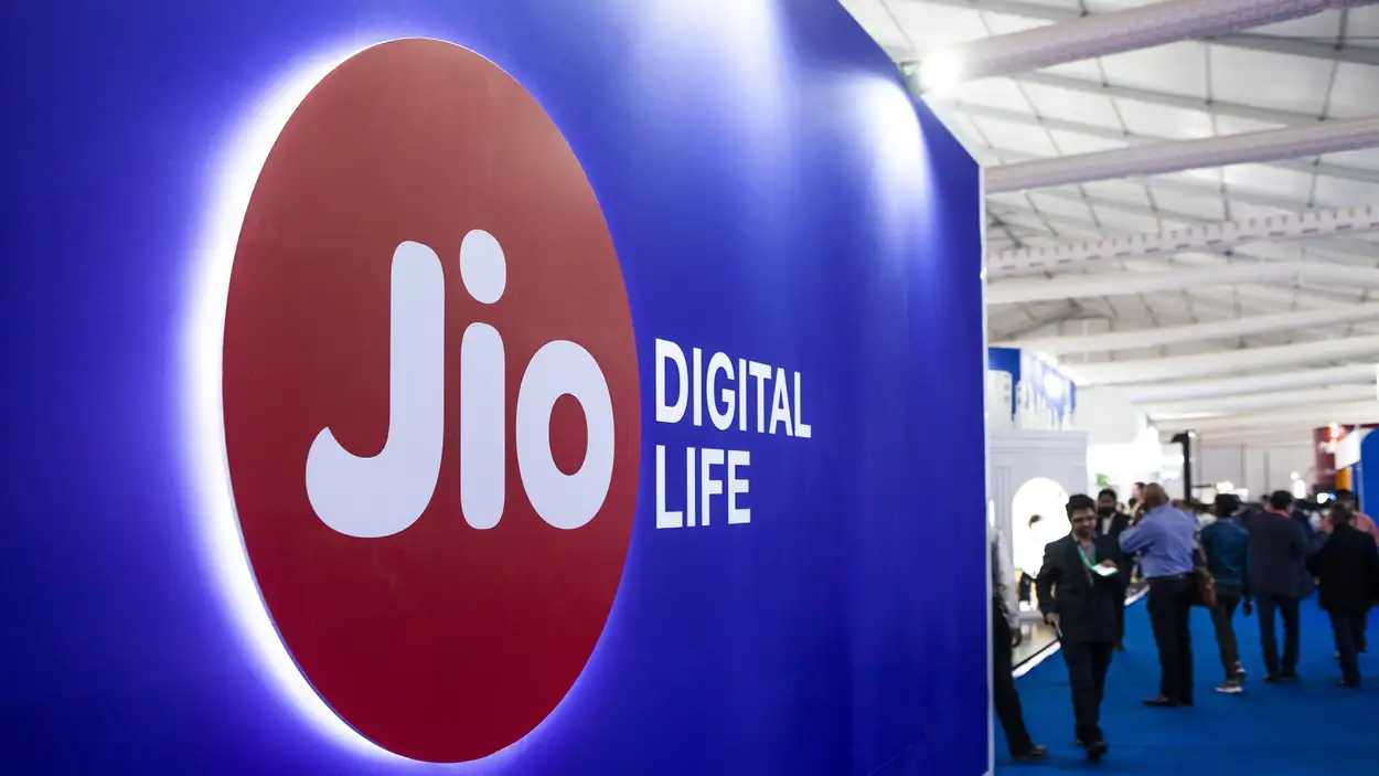 Reliance Jio Q3 results: Net profit jumps 12% to ₹5,208 crore | Fortune ... Reliance Jio Q3 results: Net profit jumps 12% to ₹5,208 crore | Fortune ...