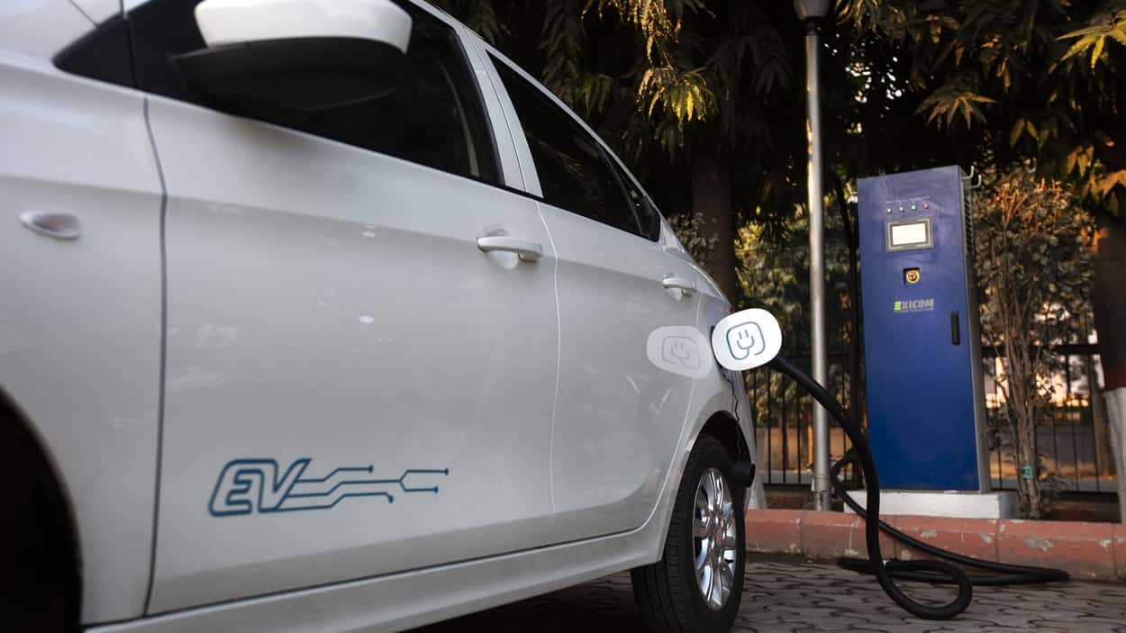 Tata Motors plans bundled offering for EVs, rooftop solar | Fortune India