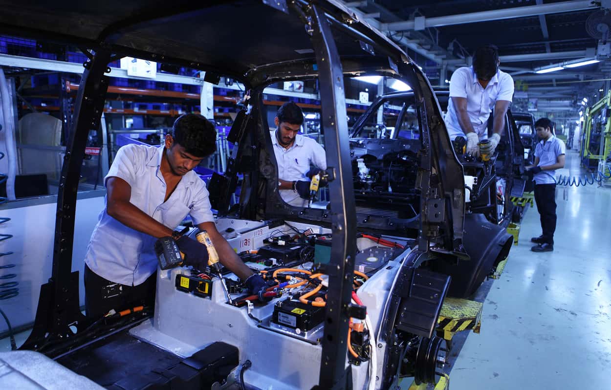 Mahindra & Mahindra hits 52-week high on robust monthly sales | Fortune ...
