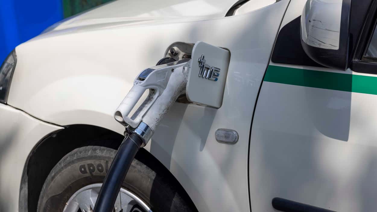 Shell to set up 10,000 EV charging points across India by 2030 ...