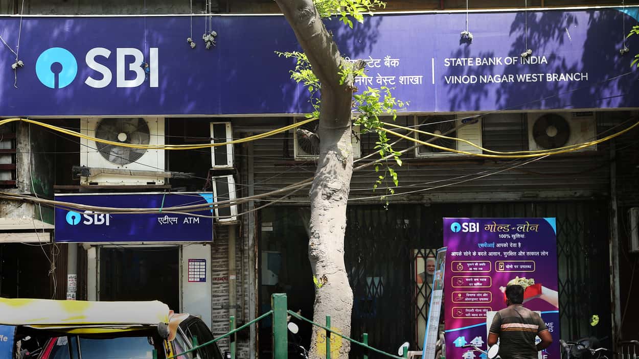 SBI Cards shares fall 5% in opening trade; here's why | Fortune India