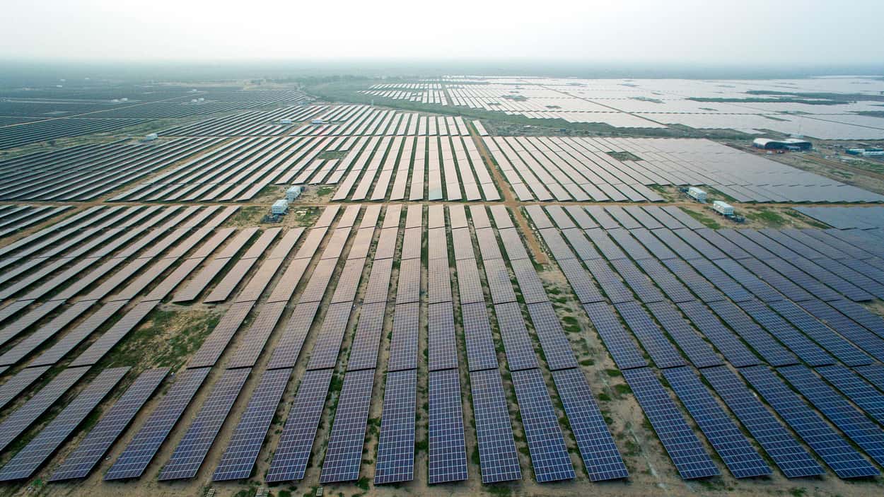 Adani Green Energy operationalises 1,000 MW solar energy in Gujarat ...