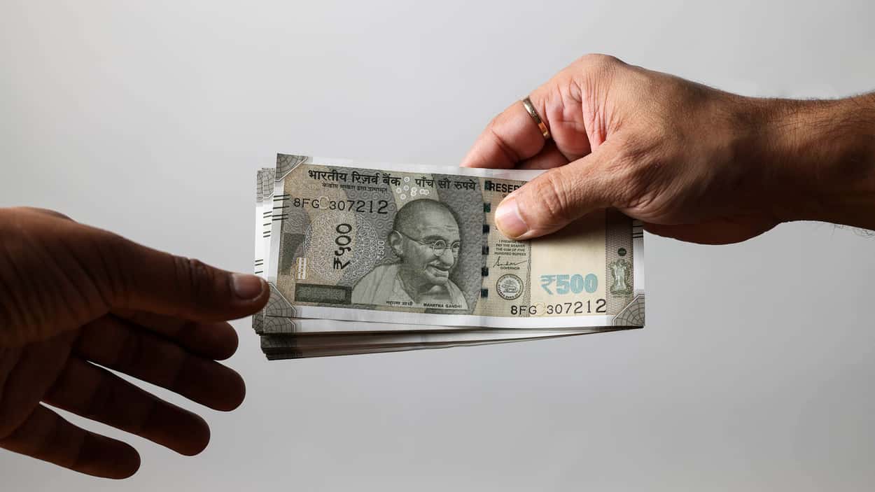 India's remittance growth to halve in 2024: World Bank | Fortune India