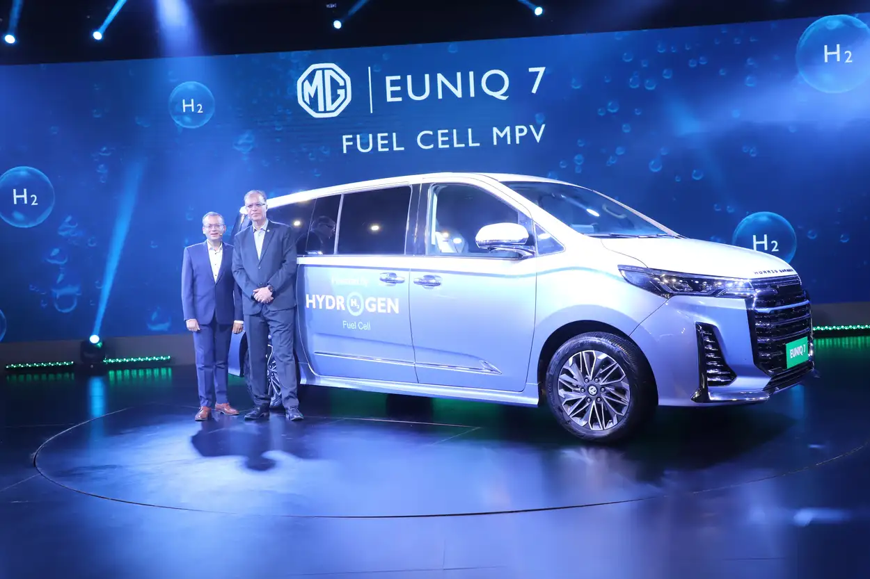 Auto Expo 2023: MG Motor unveils hydrogen fuel cell powered EUNIQ 7 MPV ... Auto Expo 2023: MG Motor unveils hydrogen fuel cell powered EUNIQ 7 MPV ...