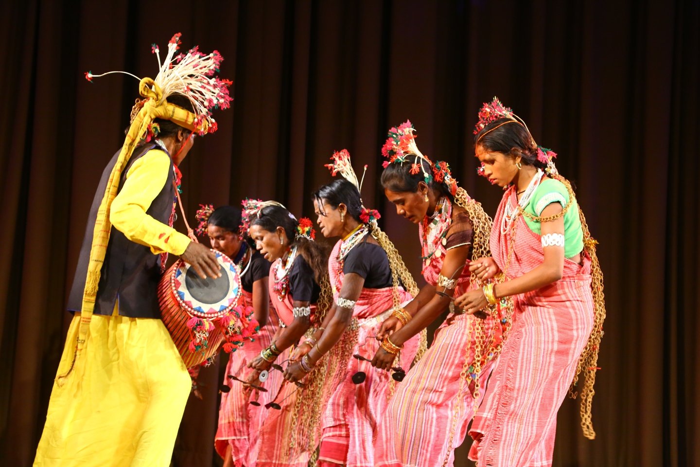 Bhopal: Charan Singh and troupe present Baiga dance at Tribal Museum