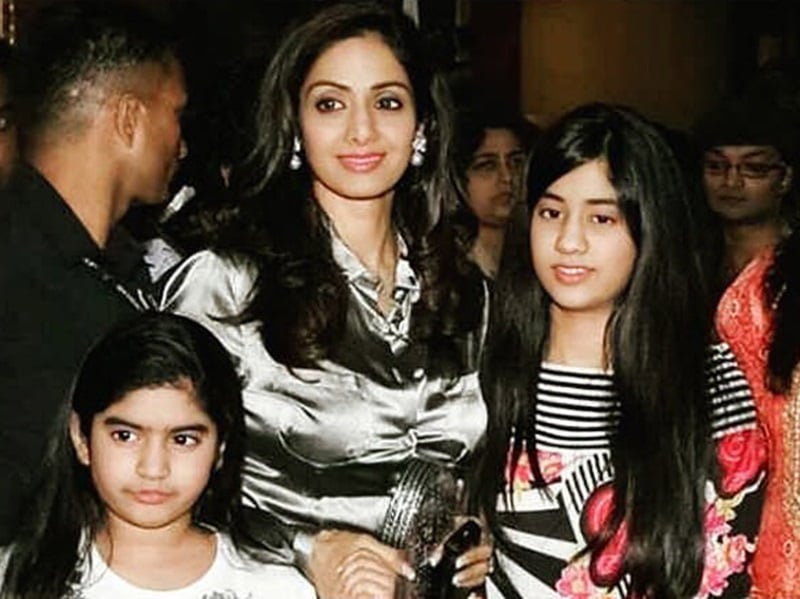 Throwback picture of Sridevi with daughters Janhvi and Khushi is going ...