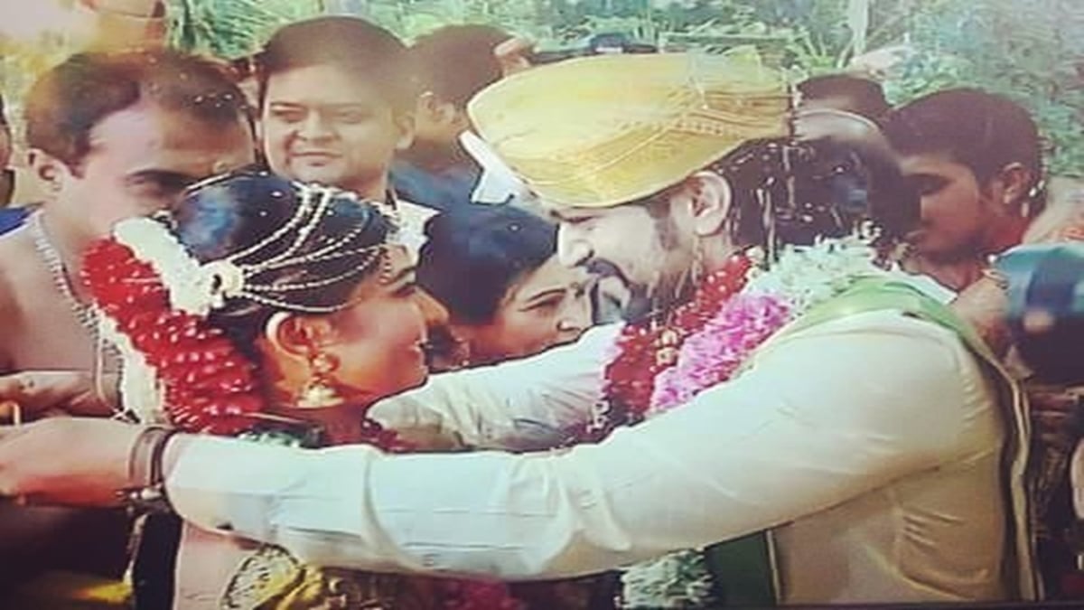Kannada actor Yash and Radhika Pandit’s perfect wedding pictures!