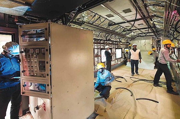 Indian Railways’ Modern Coach Factory In Rae Bareli Manufactures 152 ...