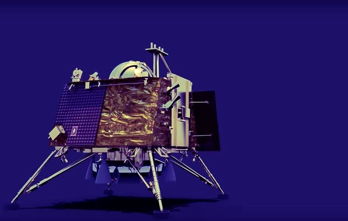 Another Glimmer Of Hope As ISRO Finds Vikram Lander In One Piece On ...
