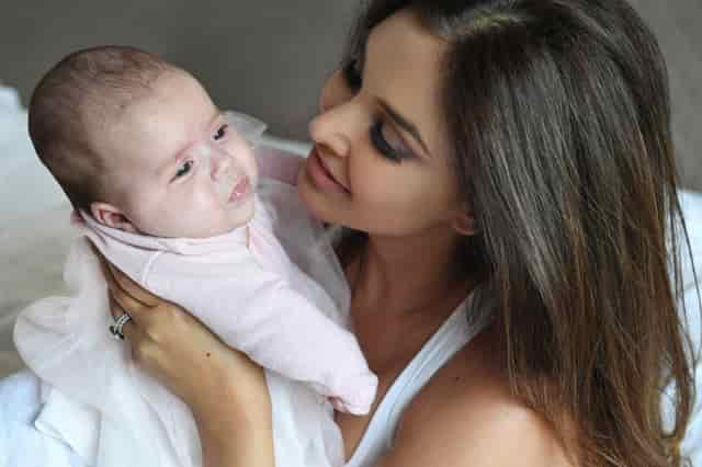 Lisa Ray Welcomes Twin Daughters, Sufi and Soleil