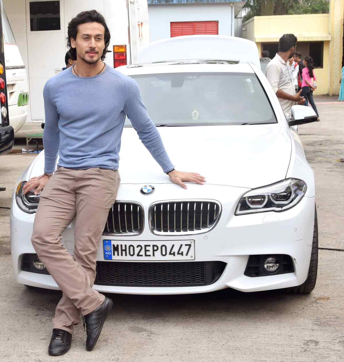 Tiger Shroff, Jackie Shroff & their family cars & SUVs