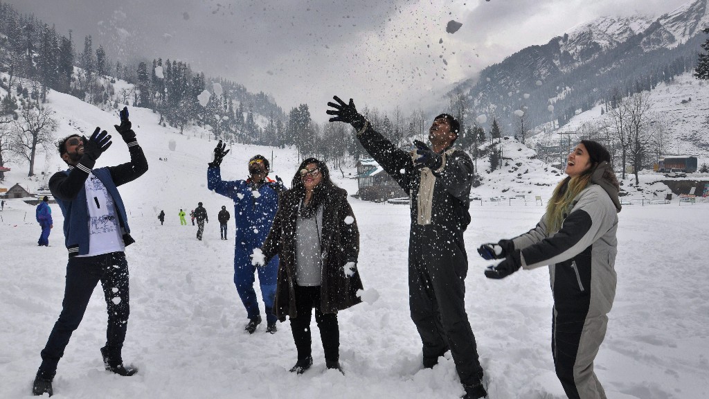 It’s a Winter Wonderland: Northern India’s All Clad in Snow - The Quint
