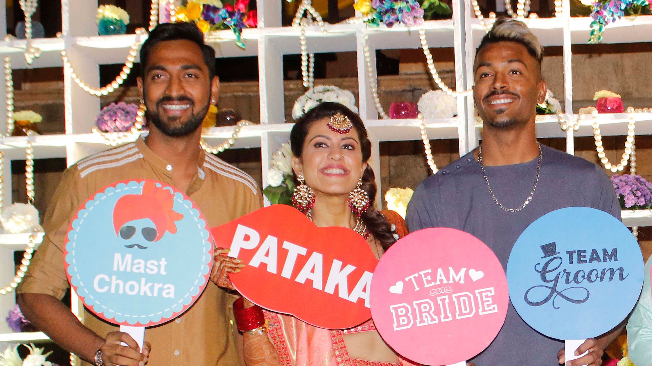 Watch Hardik Pandya Dance at Brother Krunal’s Wedding - The Quint