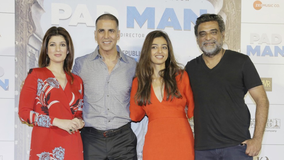 The First ‘PadMan’ Song Is About the Magic of Mundane Romance - The Quint