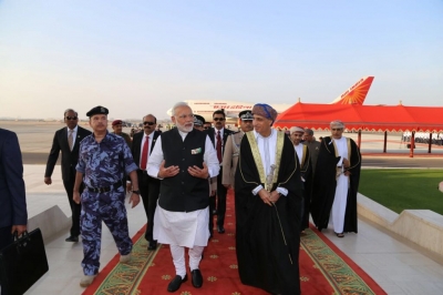 Thousands of Indians in Oman travel to watch Modi - The Quint