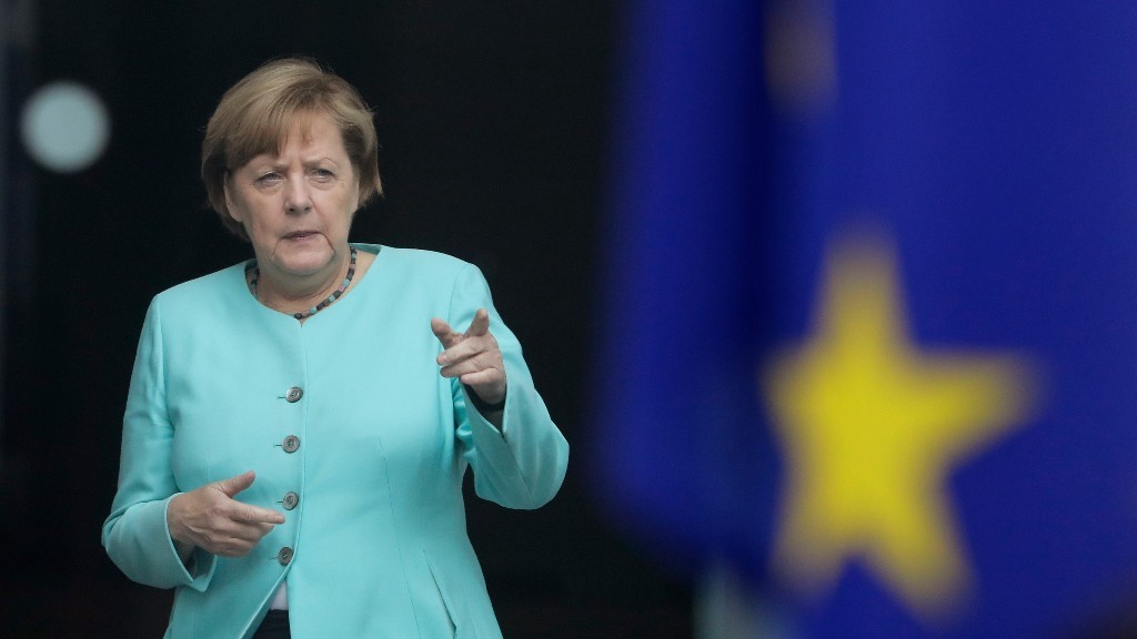 Coronavirus: German Minister Rebuffs Merkel’s Handshake Attempt