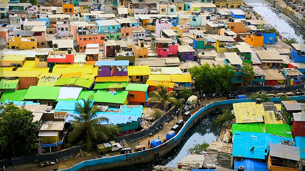 Asalpha to Khar Danda: ‘Chal Rang De’ Team Transforms Slums of Mumbai