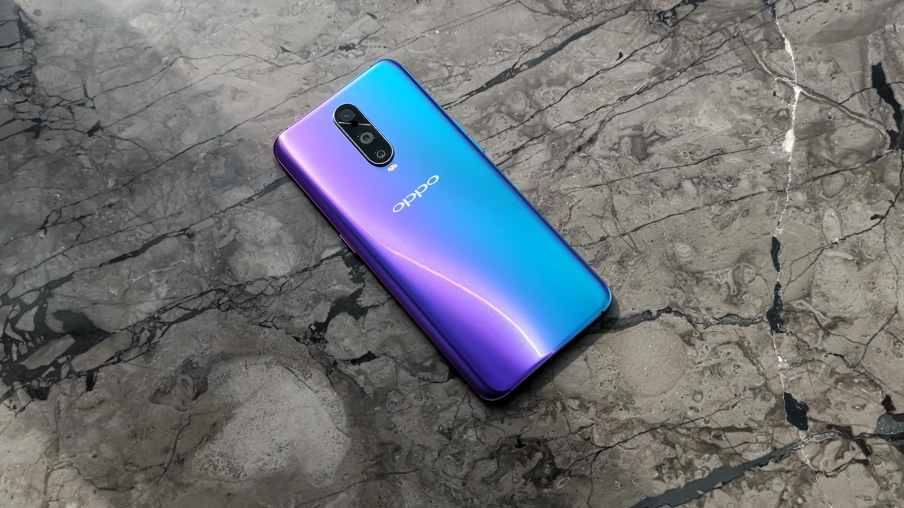 Oppo R17 Pro Price and Specifications: Oppo R17 Pro launched in India with a triple rear camera ...