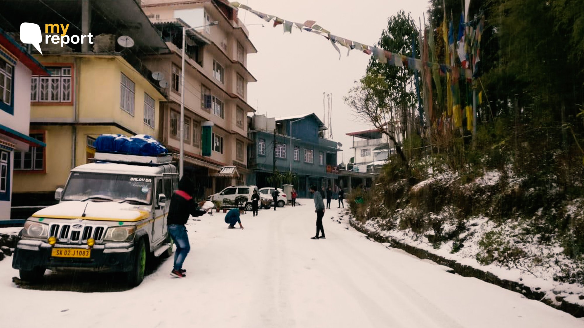 Today’s Weather: Snow in Darjeeling and Sikkim After 10 Years