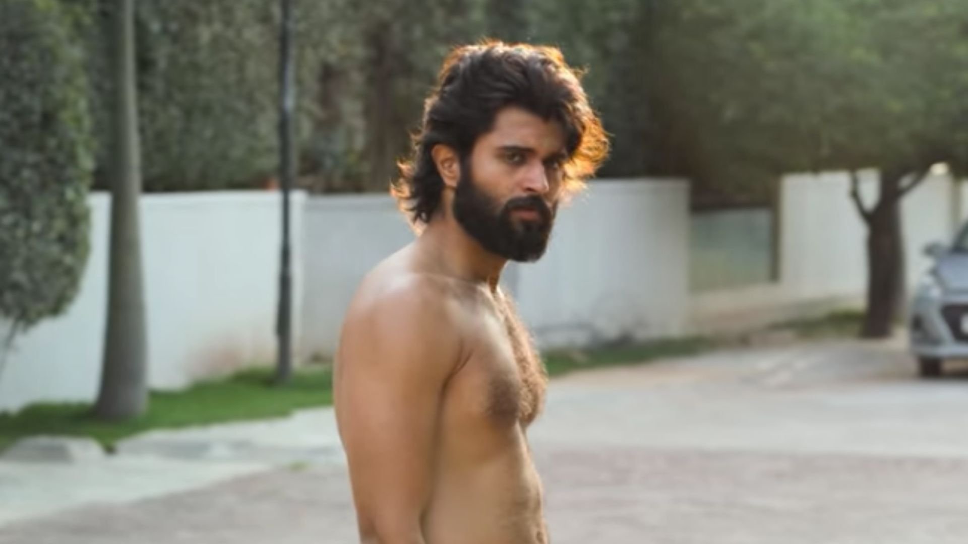 World Famous Lover Teaser: Vijay Deverakonda Dons His Arjun Reddy ...